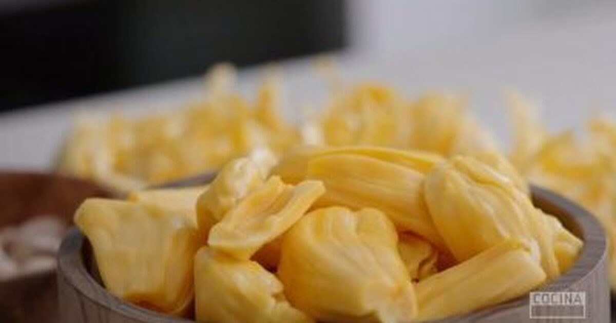How to cut a Jackfruit :: Latin Food Recipes and Lifestyle - Cocina